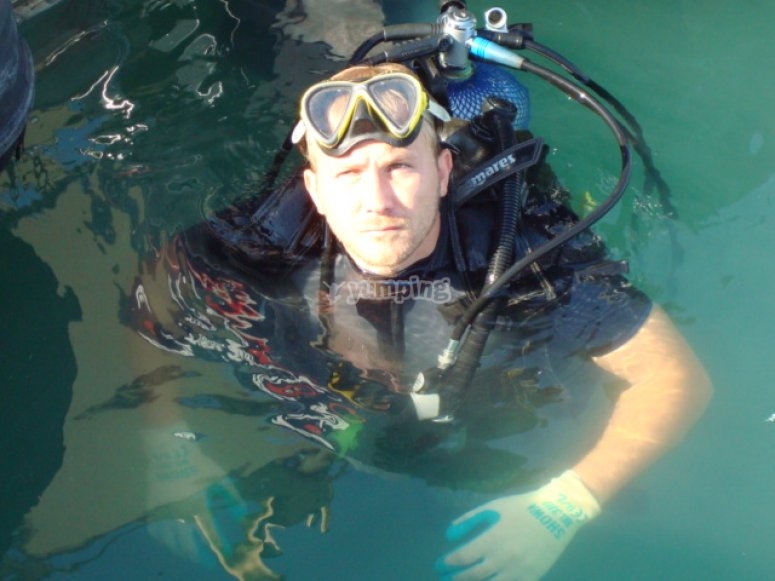 Curso Buceador Profesional Básico Valencia desde 1850€ - Yumping.com