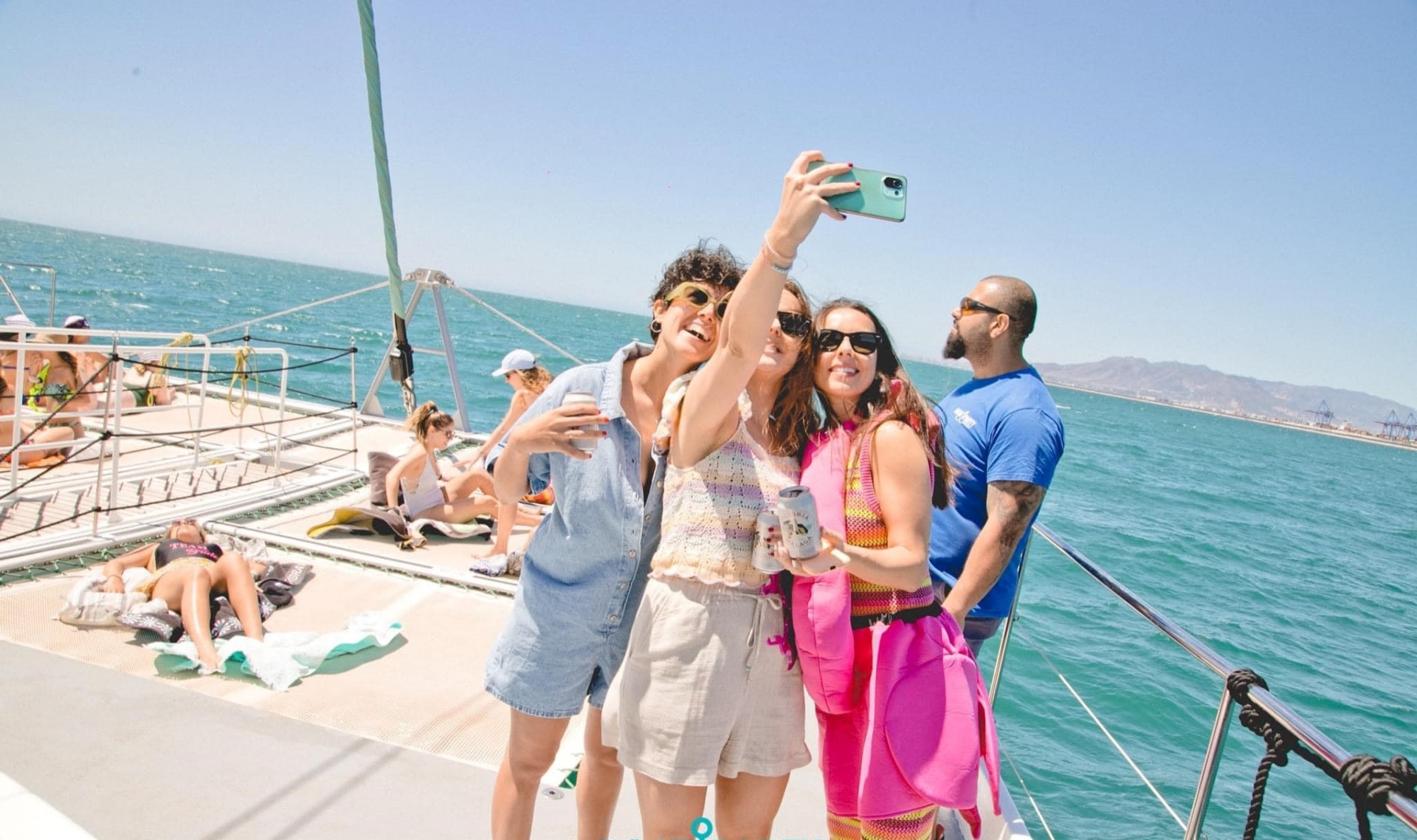 Party Boats in Alicante: 8 prices & offers 2026 | Yumping