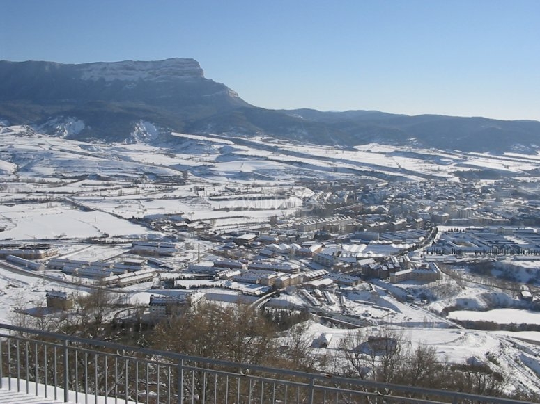 Raquetas de nieve en Jaca escapada fin de semana desde 149€ - Yumping.com