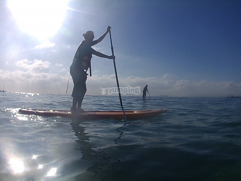Travesía de Stand Up Paddle por Playa Blanca desde 45€ - Yumping.com