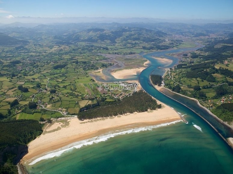 Surf camp en Rodiles Semana Santa 2 días desde 150€ - Yumping.com