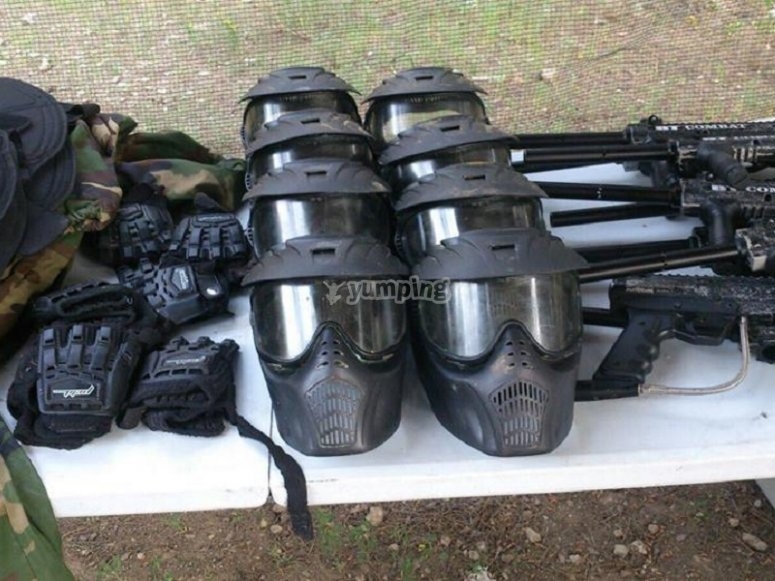 Campeonato de paintball nocturno en Granada desde 25€ - Yumping.com