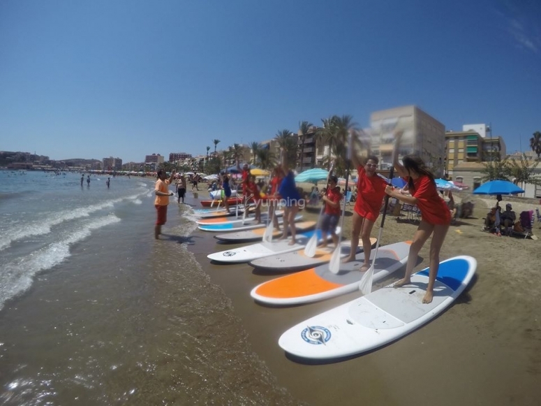 Excursión de paddle surf en Puerto Mazarrón 90 min desde 20€ - Yumping.com