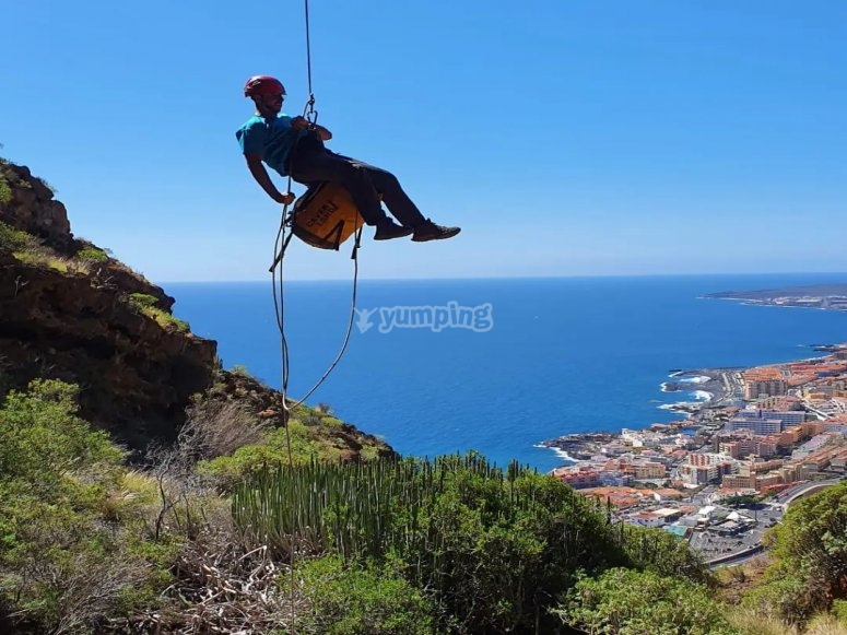 Descenso por el barranco de La Campana de 5 horas desde 38€ - Yumping.com