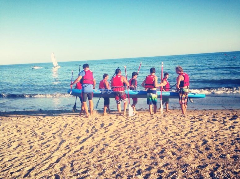 Hacer paddle surf gigante en Huelva 1 hora desde 50€ - Yumping.com