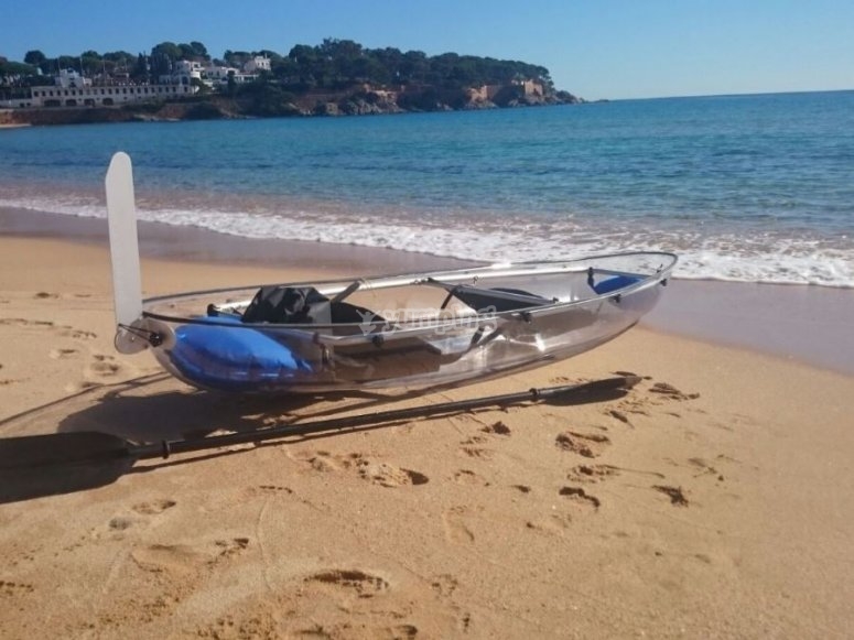 Excursión en canoa transparente en la Costa Brava desde 30€ | Yumping