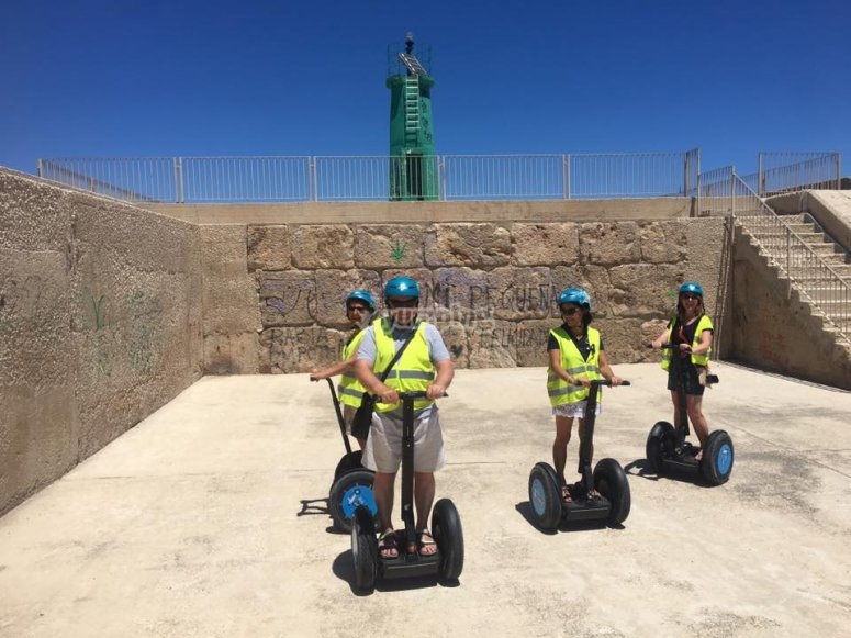 Tour en segway al castillo de Denia 70 min y fotos desde 36€ - Yumping.com