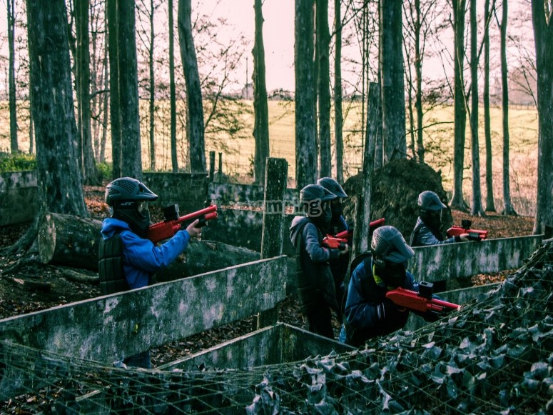 Partida soft paintball en Córdoba 100 bolas niños desde 15€ - Yumping.com
