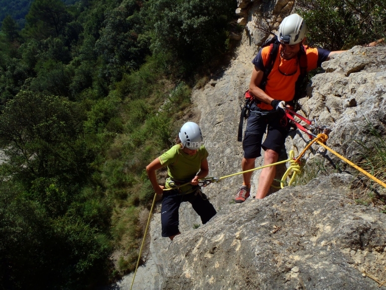 Curso de rappel en Centelles 4 horas y fotos desde 60€ - Yumping.com