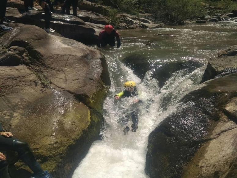 Descenso barranco de Pedroso en La Rioja nivel II desde 33€ - Yumping.com