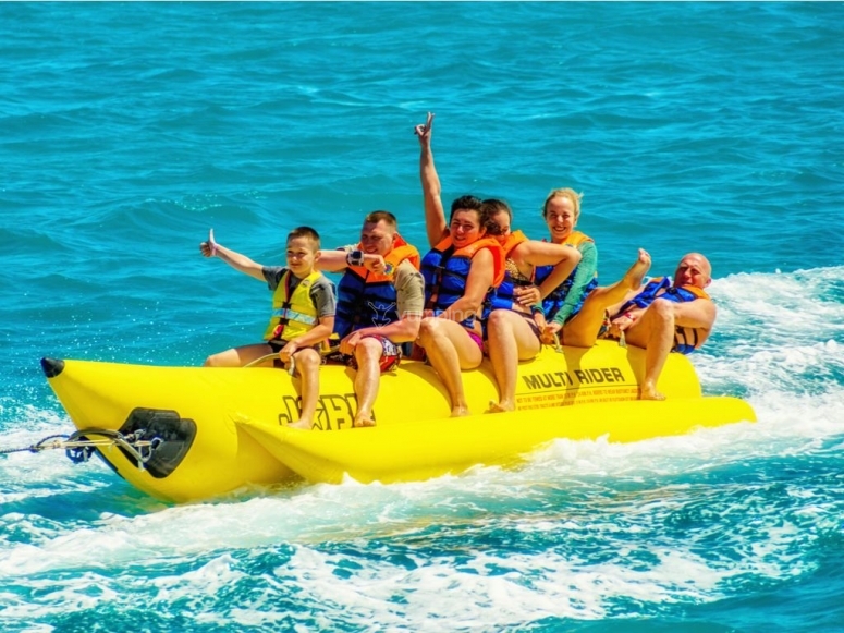 Banana boat en playa de Las Higuericas 15 minutos desde 18€ - Yumping.com